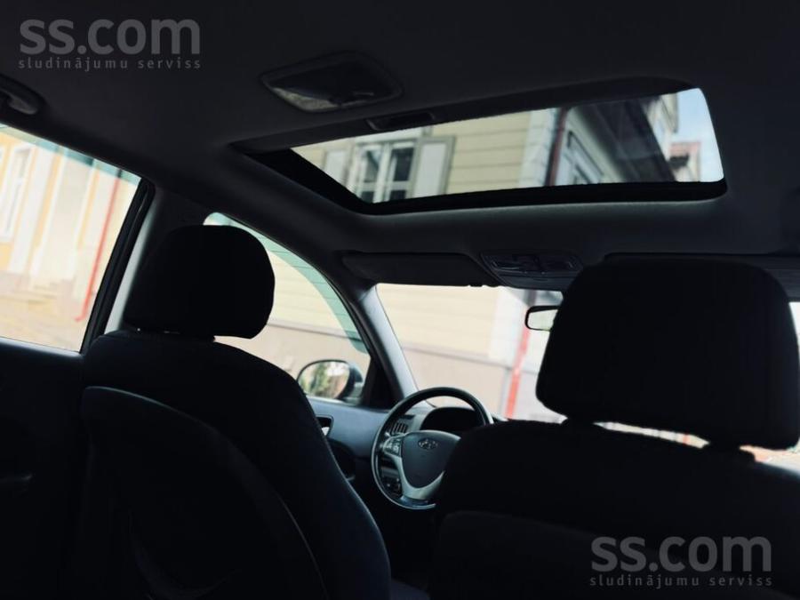 Grey Hyundai i30 2009 in Cesis, with an engine capacity of 1.60 L and mileage of 0 thousand km for 2350 €, photo 15 on AUTOMOTO.COM.LV