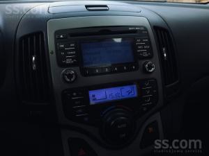 Grey Hyundai i30 2009 in Cesis, with an engine capacity of 1.60 L and mileage of 0 thousand km for 2350 €, photo 18 on AUTOMOTO.COM.LV