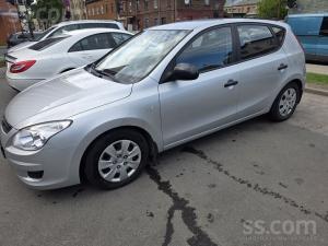 Pelēks Hyundai i30 2009 Rīga, ar dzinēja tilpumu 1.40 L un nobraukumu 184 tūkst. km par 2000 €, foto  vietnē AUTOMOTO.COM.LV