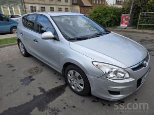 Pelēks Hyundai i30 2009 Rīga, ar dzinēja tilpumu 1.40 L un nobraukumu 184 tūkst. km par 2000 €, foto 3 vietnē AUTOMOTO.COM.LV