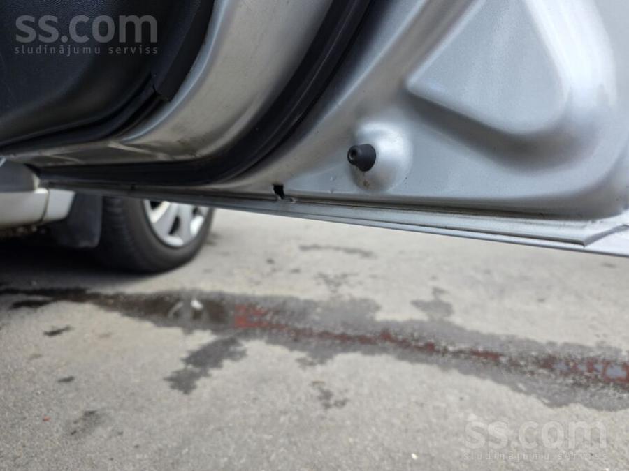 Pelēks Hyundai i30 2009 Rīga, ar dzinēja tilpumu 1.40 L un nobraukumu 184 tūkst. km par 2000 €, foto 10 vietnē AUTOMOTO.COM.LV