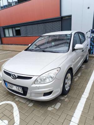 Серый Хендай i30 2009 в Вильнюс, объемом двигателя 1.60 л и пробегом 319 тыс. км за 1000 €, фото  на AUTOMOTO.COM.LV