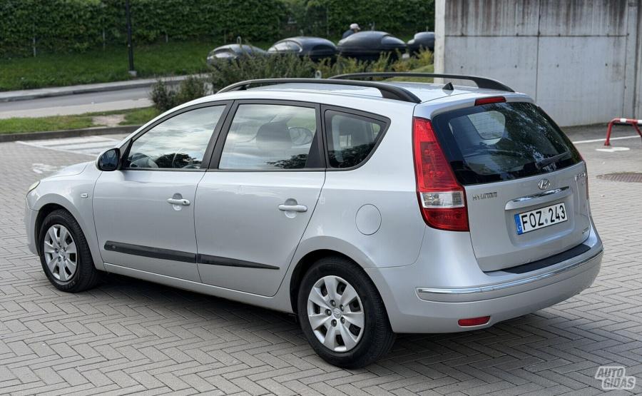 Grey Hyundai i30 2009 in Vilnius, with an engine capacity of 1.60 L and mileage of 214 thousand km for 1450 €, photo 4 on AUTOMOTO.COM.LV
