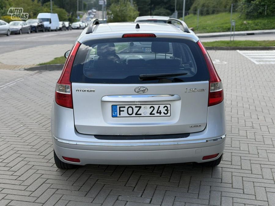 Grey Hyundai i30 2009 in Vilnius, with an engine capacity of 1.60 L and mileage of 214 thousand km for 1450 €, photo 5 on AUTOMOTO.COM.LV