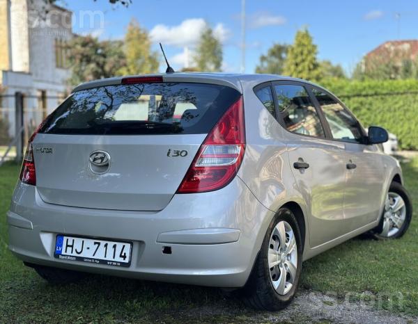 Pelēks Hyundai i30 2010 Jelgava, ar dzinēja tilpumu 1.40 L un nobraukumu 420 tūkst. km par 1180 €, foto 5 vietnē AUTOMOTO.COM.LV
