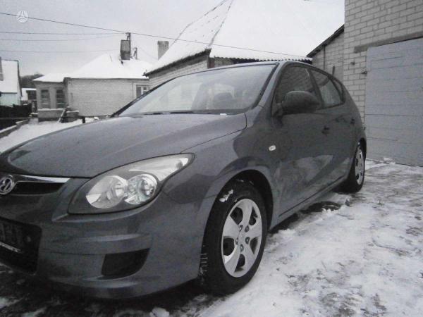 Pelēks Hyundai i30 2010 Alīta, ar dzinēja tilpumu 1.40 L un nobraukumu 210 tūkst. km par 2700 €, foto 1 vietnē AUTOMOTO.COM.LV