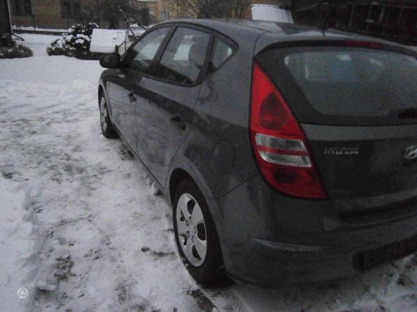 Pelēks Hyundai i30 2010 Alīta, ar dzinēja tilpumu 1.40 L un nobraukumu 210 tūkst. km par 2700 €, foto 6 vietnē AUTOMOTO.COM.LV