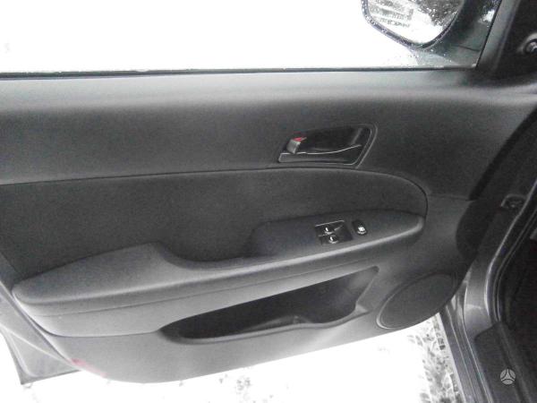 Pelēks Hyundai i30 2010 Alīta, ar dzinēja tilpumu 1.40 L un nobraukumu 210 tūkst. km par 2700 €, foto 11 vietnē AUTOMOTO.COM.LV