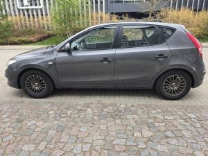 Grey Hyundai i30 2010 in Riga, with an engine capacity of 1.60 L and mileage of 266 thousand km for 1900 €, photo 4 on AUTOMOTO.COM.LV