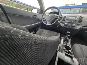 Grey Hyundai i30 2010 in Riga, with an engine capacity of 1.60 L and mileage of 266 thousand km for 1900 €, photo 6 on AUTOMOTO.COM.LV
