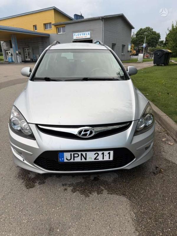 Pelēks Hyundai i30 2010 Šauļi, ar dzinēja tilpumu 1.46 L un nobraukumu 268 tūkst. km par 2000 €, foto 1 vietnē AUTOMOTO.COM.LV