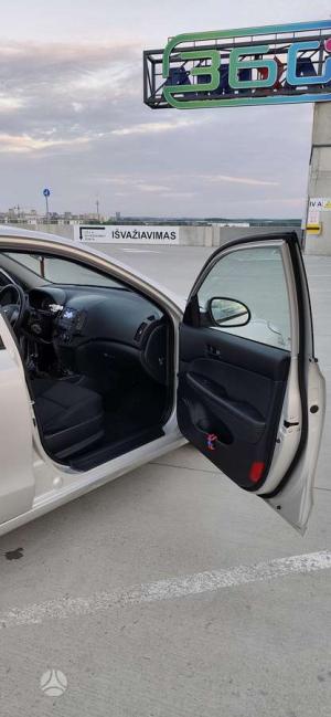 Grey Hyundai i30 2010 in Vilnius, with an engine capacity of 1.58 L and mileage of 103 thousand km for 2500 €, photo 8 on AUTOMOTO.COM.LV