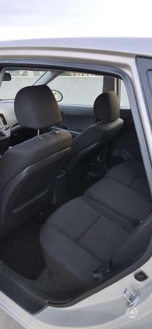 Grey Hyundai i30 2010 in Vilnius, with an engine capacity of 1.58 L and mileage of 103 thousand km for 2500 €, photo 13 on AUTOMOTO.COM.LV