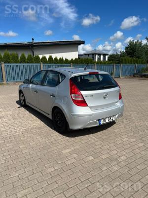 Серый Хендай i30 2010 в Рига, объемом двигателя 1.60 л и пробегом 223 тыс. км за 2550 €, фото 9 на AUTOMOTO.COM.LV