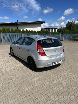 Pelēks Hyundai i30 2010 Rīga, ar dzinēja tilpumu 1.60 L un nobraukumu 223 tūkst. km par 2200 €, foto 6 vietnē AUTOMOTO.COM.LV