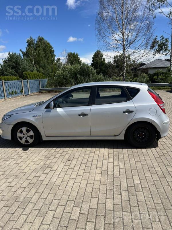 Хендай i30 2010 в Рига на AUTOMOTO.COM.LV Серый Хендай i30 2010 в Рига, объемом двигателя 1.60 л и пробегом 223 тыс. км за 2200 €, фото 7 на AUTOMOTO.COM.LV