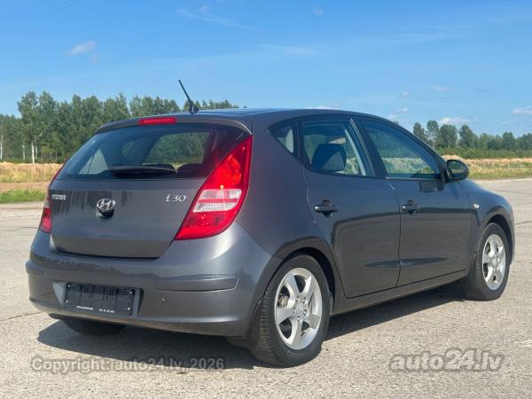 Pelēks Hyundai i30 2010 Tartu, ar dzinēja tilpumu 1.60 L un nobraukumu 124 tūkst. km par 4950 €, foto 2 vietnē AUTOMOTO.COM.LV