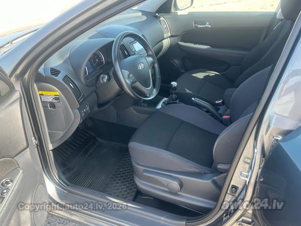 Pelēks Hyundai i30 2010 Tartu, ar dzinēja tilpumu 1.60 L un nobraukumu 124 tūkst. km par 4950 €, foto 4 vietnē AUTOMOTO.COM.LV