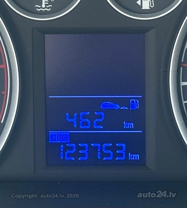 Pelēks Hyundai i30 2010 Tartu, ar dzinēja tilpumu 1.60 L un nobraukumu 124 tūkst. km par 4950 €, foto 7 vietnē AUTOMOTO.COM.LV