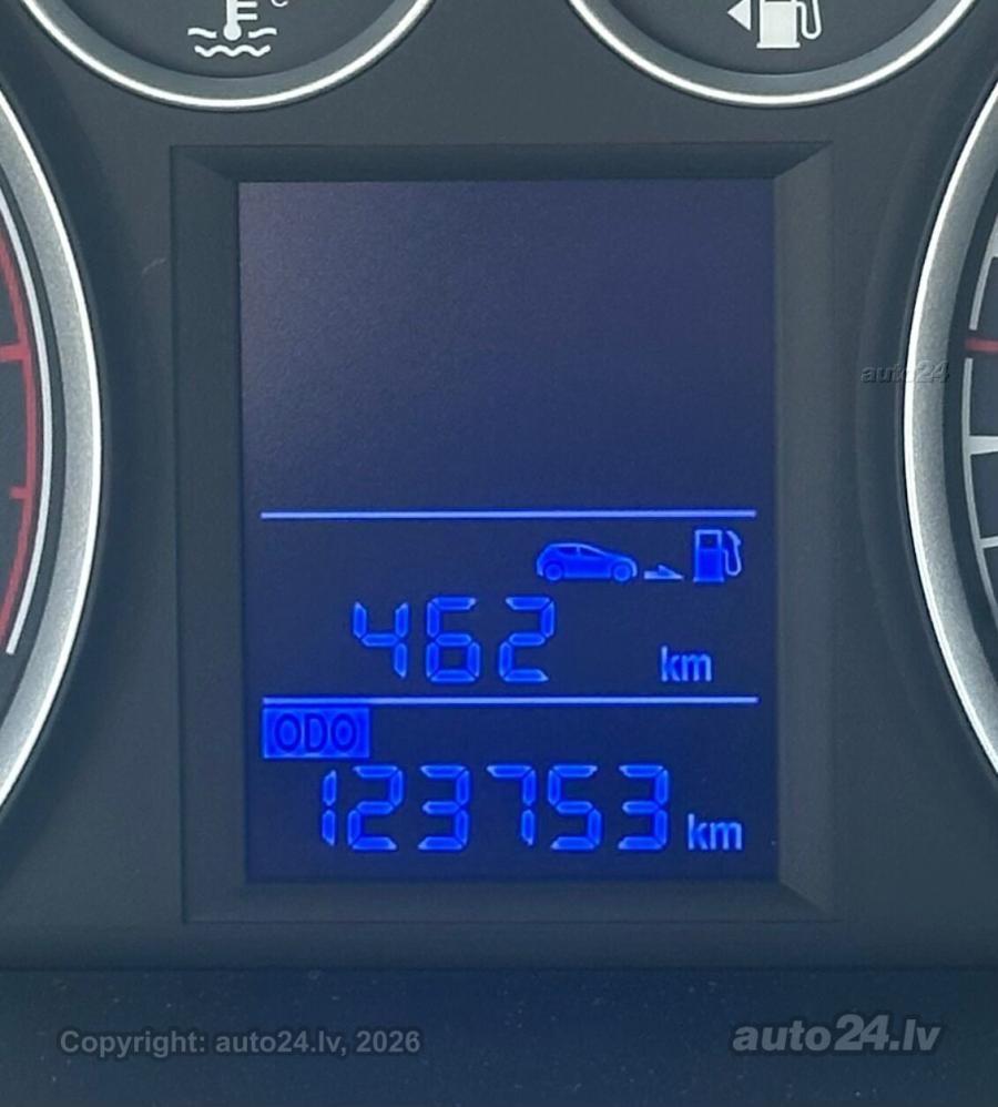 Серый Хендай i30 2010 в Тарту, объемом двигателя 1.60 л и пробегом 124 тыс. км за 4950 €, фото 8 на AUTOMOTO.COM.LV