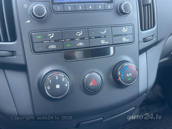 Pelēks Hyundai i30 2010 Tartu, ar dzinēja tilpumu 1.60 L un nobraukumu 124 tūkst. km par 4950 €, foto 9 vietnē AUTOMOTO.COM.LV