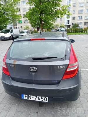Pelēks Hyundai i30 2010 Rīga, ar dzinēja tilpumu 1.40 L un nobraukumu 285 tūkst. km par 1700 €, foto 6 vietnē AUTOMOTO.COM.LV