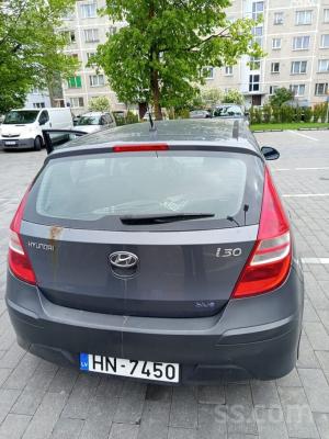 Grey Hyundai i30 2010 in Riga, with an engine capacity of 1.40 L and mileage of 285 thousand km for 1200 €, photo 5 on AUTOMOTO.COM.LV