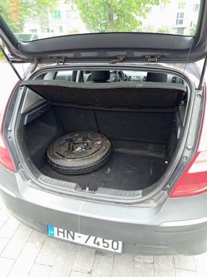 Grey Hyundai i30 2010 in Riga, with an engine capacity of 1.40 L and mileage of 285 thousand km for 1200 €, photo 6 on AUTOMOTO.COM.LV