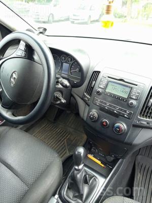 Grey Hyundai i30 2010 in Riga, with an engine capacity of 1.40 L and mileage of 285 thousand km for 1200 €, photo 10 on AUTOMOTO.COM.LV