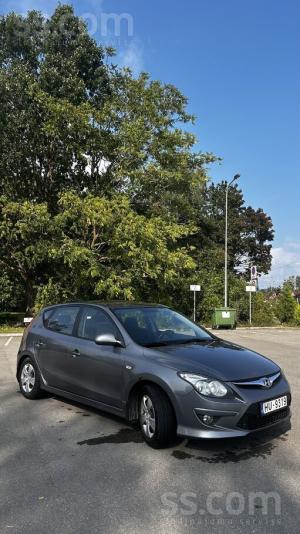 Grey Hyundai i30 2010 in Riga, with an engine capacity of 1.40 L and mileage of 197 thousand km for 2300 €, photo 4 on AUTOMOTO.COM.LV
