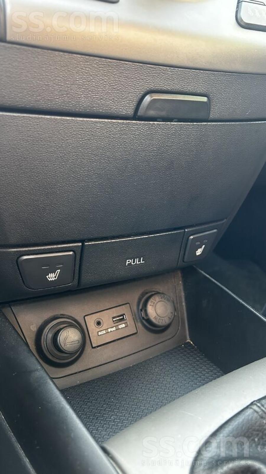 Grey Hyundai i30 2010 in Riga, with an engine capacity of 1.40 L and mileage of 197 thousand km for 2300 €, photo 15 on AUTOMOTO.COM.LV