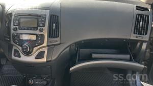 Grey Hyundai i30 2010 in Riga, with an engine capacity of 1.40 L and mileage of 197 thousand km for 2300 €, photo 17 on AUTOMOTO.COM.LV