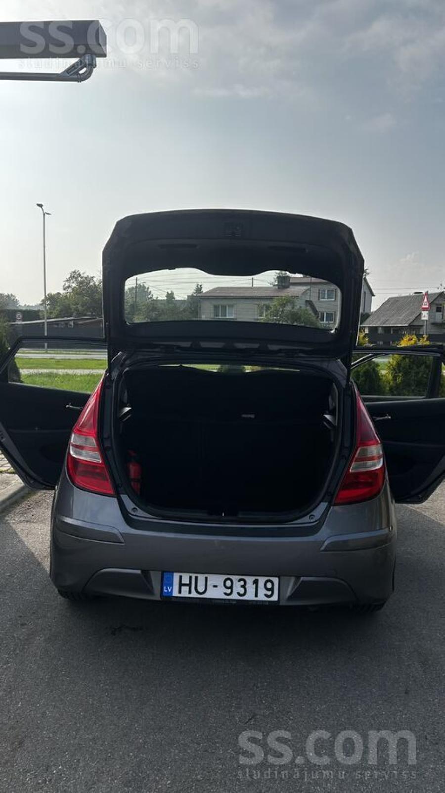 Grey Hyundai i30 2010 in Riga, with an engine capacity of 1.40 L and mileage of 197 thousand km for 2300 €, photo 20 on AUTOMOTO.COM.LV
