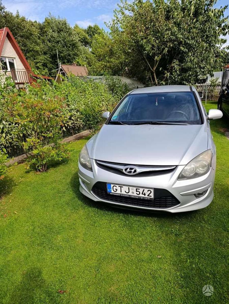 Серый Хендай i30 2010 в Шилуте, объемом двигателя 1.58 л и пробегом 360 тыс. км за 1600 €, фото 3 на AUTOMOTO.COM.LV