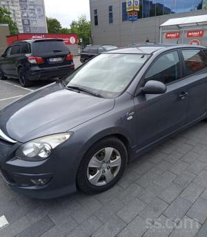 Pelēks Hyundai i30 2010 Rīga, ar dzinēja tilpumu 1.40 L un nobraukumu 280 tūkst. km par 1050 €, foto  vietnē AUTOMOTO.COM.LV