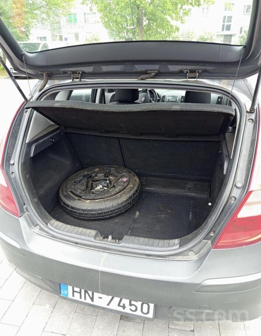 Pelēks Hyundai i30 2010 Rīga, ar dzinēja tilpumu 1.40 L un nobraukumu 280 tūkst. km par 1050 €, foto 4 vietnē AUTOMOTO.COM.LV