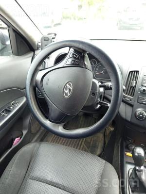 Pelēks Hyundai i30 2010 Rīga, ar dzinēja tilpumu 1.40 L un nobraukumu 280 tūkst. km par 1050 €, foto 5 vietnē AUTOMOTO.COM.LV