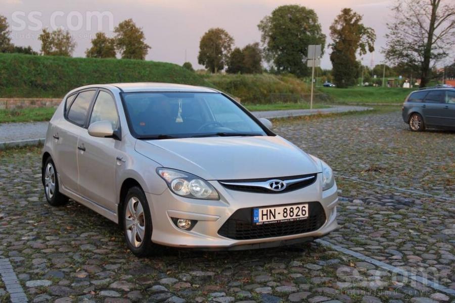 Серый Хендай i30 2010 в Даугавпилс, объемом двигателя 1.40 л и пробегом 312 тыс. км за 1500 €, фото 1 на AUTOMOTO.COM.LV