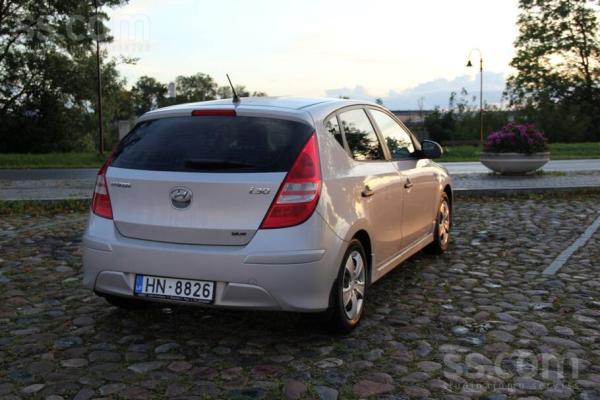 Серый Хендай i30 2010 в Даугавпилс, объемом двигателя 1.40 л и пробегом 312 тыс. км за 1500 €, фото 3 на AUTOMOTO.COM.LV