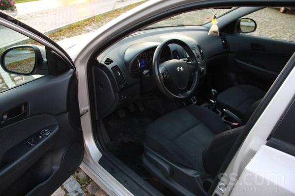 Серый Хендай i30 2010 в Даугавпилс, объемом двигателя 1.40 л и пробегом 312 тыс. км за 1500 €, фото 5 на AUTOMOTO.COM.LV