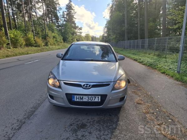 Хендай i30 2010 в Рига на AUTOMOTO.COM.LV Серый Хендай i30 2010 в Рига, объемом двигателя 1.40 л и пробегом 291 тыс. км за 950 €, фото 1 на AUTOMOTO.COM.LV