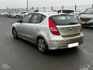 Pelēks Hyundai i30 2011 Avižieniai, ar dzinēja tilpumu 1.40 L un nobraukumu 189 tūkst. km par 1400 €, foto 4 vietnē AUTOMOTO.COM.LV