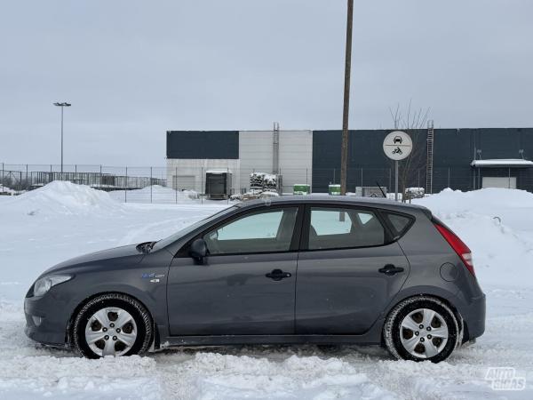 Pelēks Hyundai i30 2011 Panevēža, ar dzinēja tilpumu 1.60 L un nobraukumu 295 tūkst. km par 1999 €, foto 5 vietnē AUTOMOTO.COM.LV