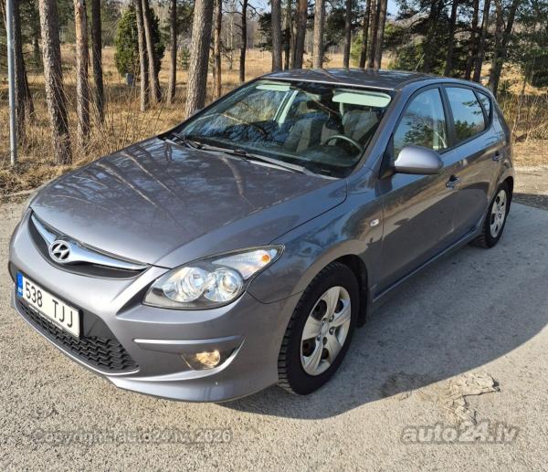 Grey Hyundai i30 2011 in Tallinn, with an engine capacity of 1.40 L and mileage of 166 thousand km for 2990 €, photo 1 on AUTOMOTO.COM.LV