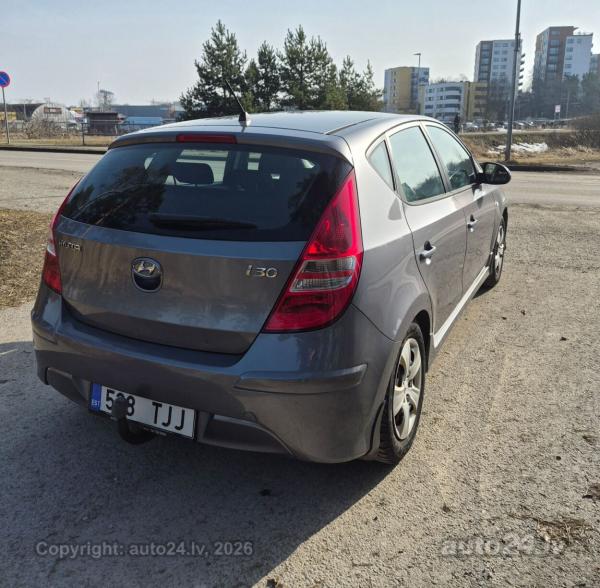 Grey Hyundai i30 2011 in Tallinn, with an engine capacity of 1.40 L and mileage of 166 thousand km for 2990 €, photo 3 on AUTOMOTO.COM.LV