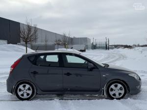 Pelēks Hyundai i30 2011 Panevēža, ar dzinēja tilpumu 1.60 L un nobraukumu 295 tūkst. km par 1550 €, foto 5 vietnē AUTOMOTO.COM.LV