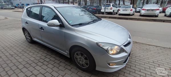 Grey Hyundai i30 2011 in Vilnius, with an engine capacity of 1.60 L and mileage of 169 thousand km for 2000 €, photo 2 on AUTOMOTO.COM.LV