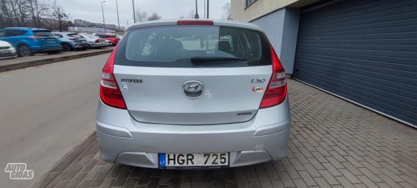 Grey Hyundai i30 2011 in Vilnius, with an engine capacity of 1.60 L and mileage of 169 thousand km for 2000 €, photo 6 on AUTOMOTO.COM.LV