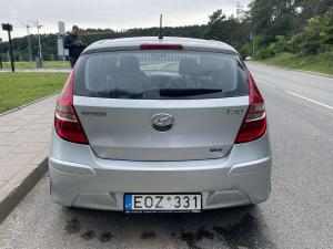 Серый Хендай i30 2011 в Вильнюс, объемом двигателя 1.40 л и пробегом 215 тыс. км за 2950 €, фото 7 на AUTOMOTO.COM.LV