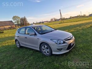 Серый Хендай i30 2011 в Рига, объемом двигателя 1.40 л и пробегом 197 тыс. км за 1900 €, фото  на AUTOMOTO.COM.LV